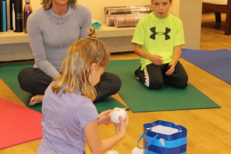 Kids Yoga Winter Holiday Lesson Plan - Go Go Yoga For Kids